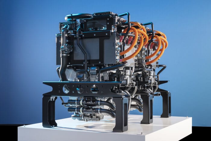 Daimler Trucks Presents World Premiere Of Mercedes-Benz Fuel-Cell ...