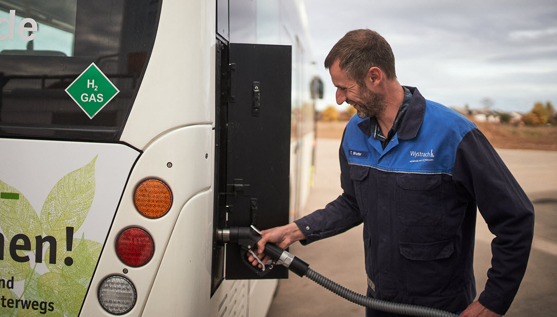 WyRefueler Ensures Reliable Hydrogen Bus Refueling - FuelCellsWorks