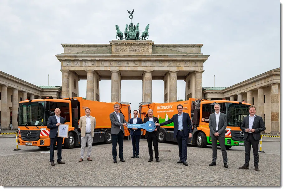 Berlin: BSR Receives First 2 of 14 Hydrogen Fuel Cell Waste Collection ...