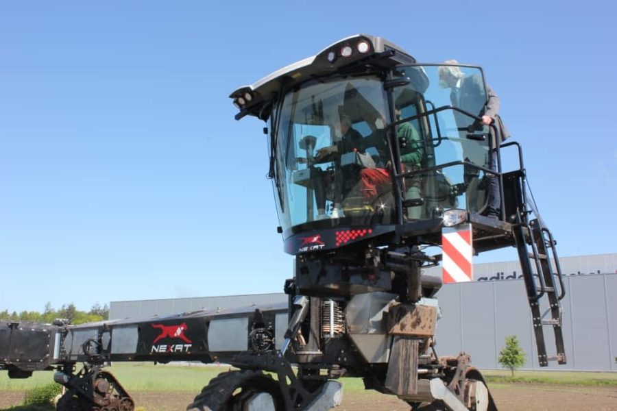 Hydrogen-Powered Gantry Tractor Wins Gold Medal At The DLG Innovation ...