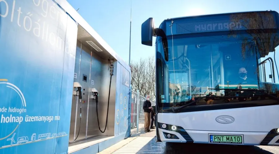 Hungary Launches First Hydrogen Bus Route in Budapest