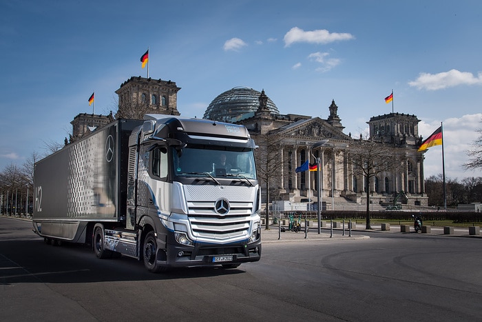 Visiting Berlin: Daimler Truck Showcases Fuel-Cell Truck And Promotes ...