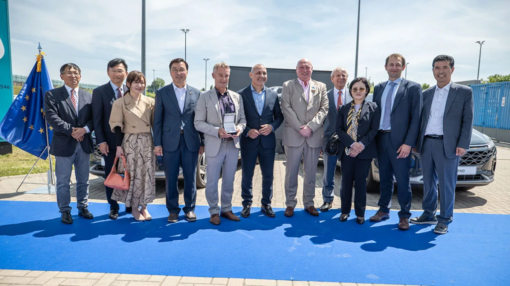 European Parliament Has Just Taken Possession Of 10 Hyundai Hydrogen ...