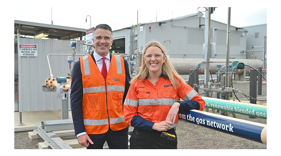 First Renewable Hydrogen Shipment Heads North