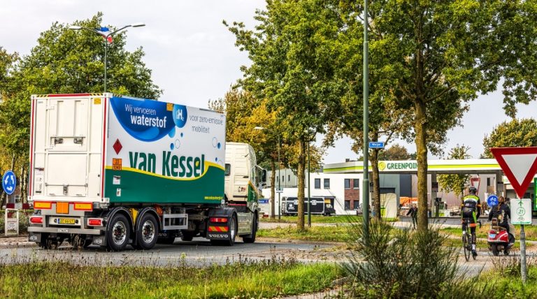 Van Kessel Takes Delivery Of 2 Tube Trailers For Supplying Hydrogen ...