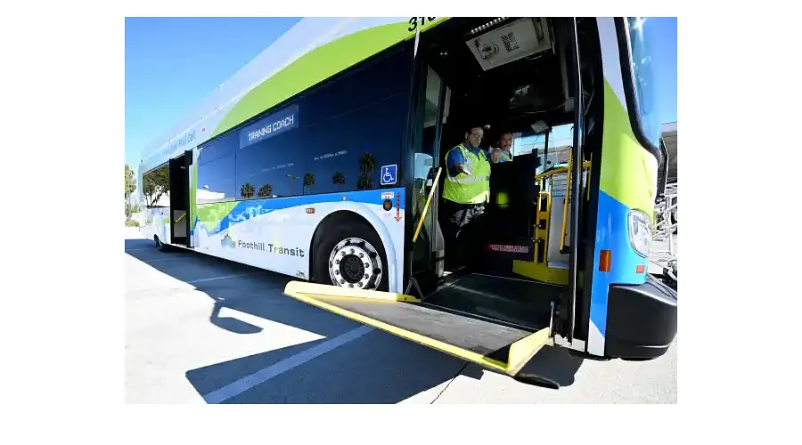 First Hydrogen-Powered Transit Bus in LA County Hits Streets in ...