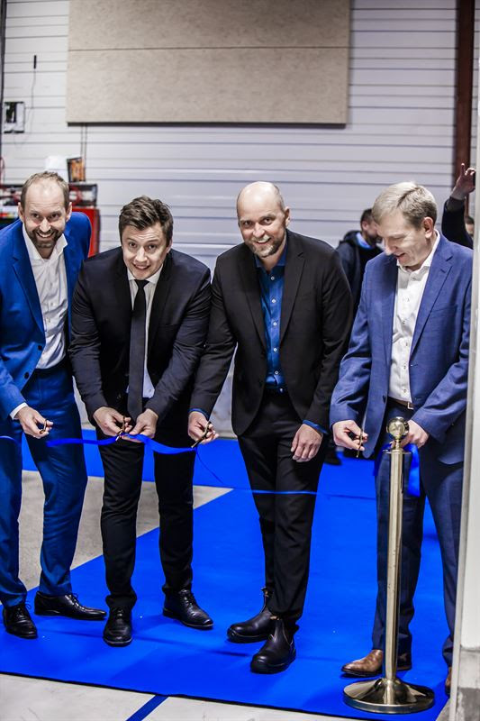 Fuel Cell Manufacturer Blue World Technologies Starts Series Production