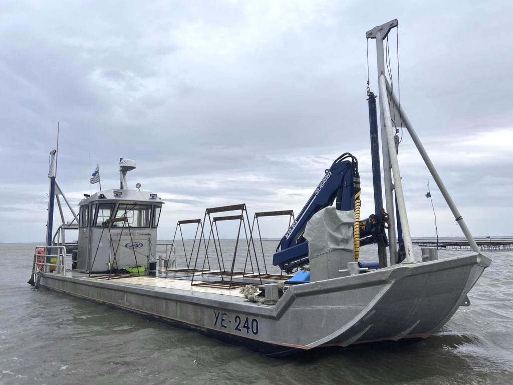 France: Mussel Fishing With Hydrogen Barges - FuelCellsWorks