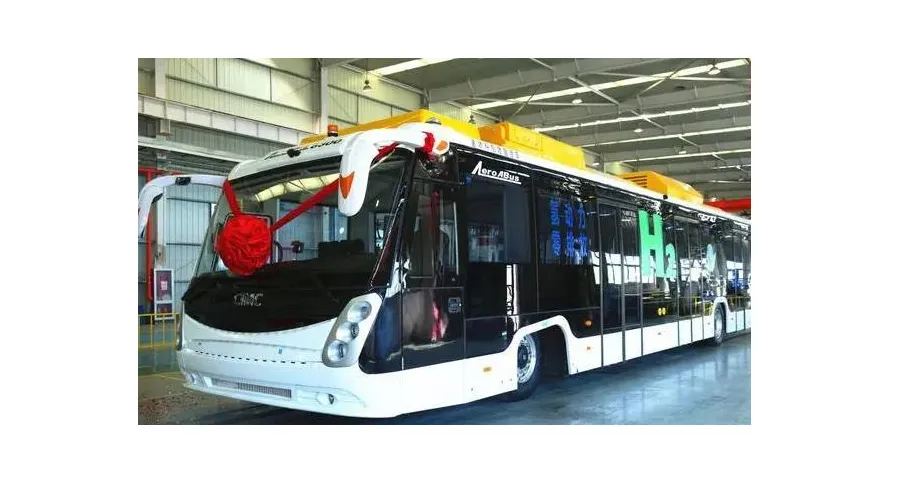 First Hydrogen Airport Shuttle Bus Rolls Off the Assembly Line in China