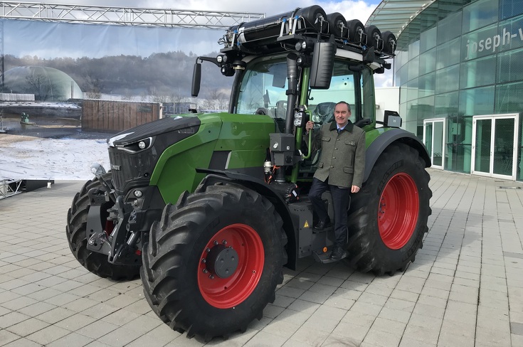 Fendt Shows First Hydrogen Tractor At German Hydrogen Summit