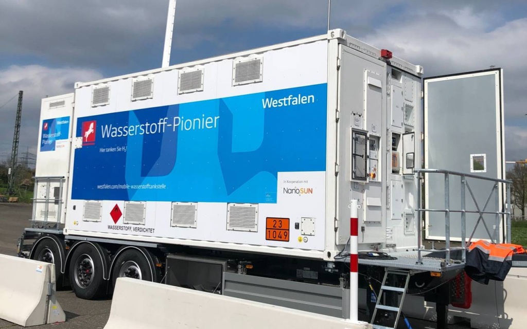Germany's First Mobile Hydrogen Filling Station Powers New Emission ...