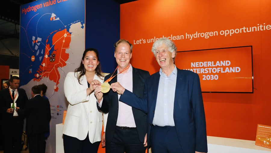 Mission H2: First Hydrogen Medal For Marcel Galjee (HYCC) - FuelCellsWorks
