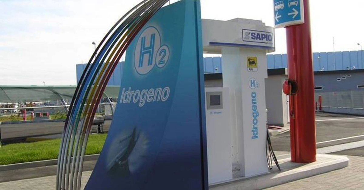 Italy: Funding Approved For 35 Green Hydrogen Refueling Station ...