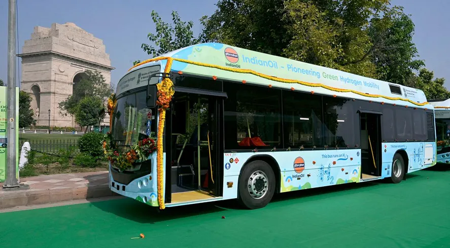 Union Minister Hardeep Singh Puri Launched India's Inaugural Green ...