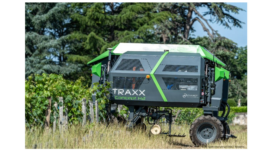 Traxx Concept H2: Hydrogen-Powered Tractor Debuts In Bordeaux Vineyard ...