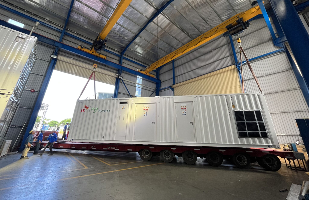 Plug's Groundbreaking 1MW PEM Electrolyzer Heads To South Korea ...