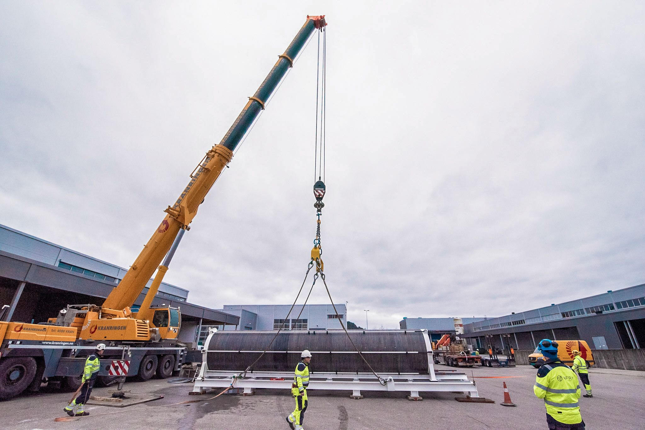 Nel Hydrogen & Woodside Innovate Electrolyser Assembly Workflow At ...