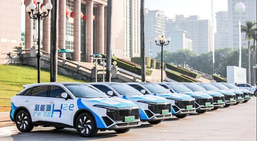 Dongfeng Motor Begins Commercial Pilot Operation of Venucia V-Online’s ...