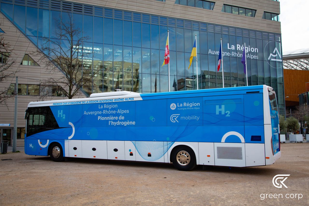 France: The Region Is Deploying Its New Fleet Of Hydrogen Coaches: A ...