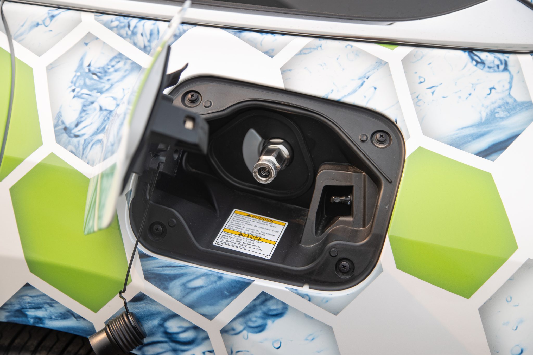 Edmonton International Airport’s New Fleet Of Hydrogen Vehicles: The ...