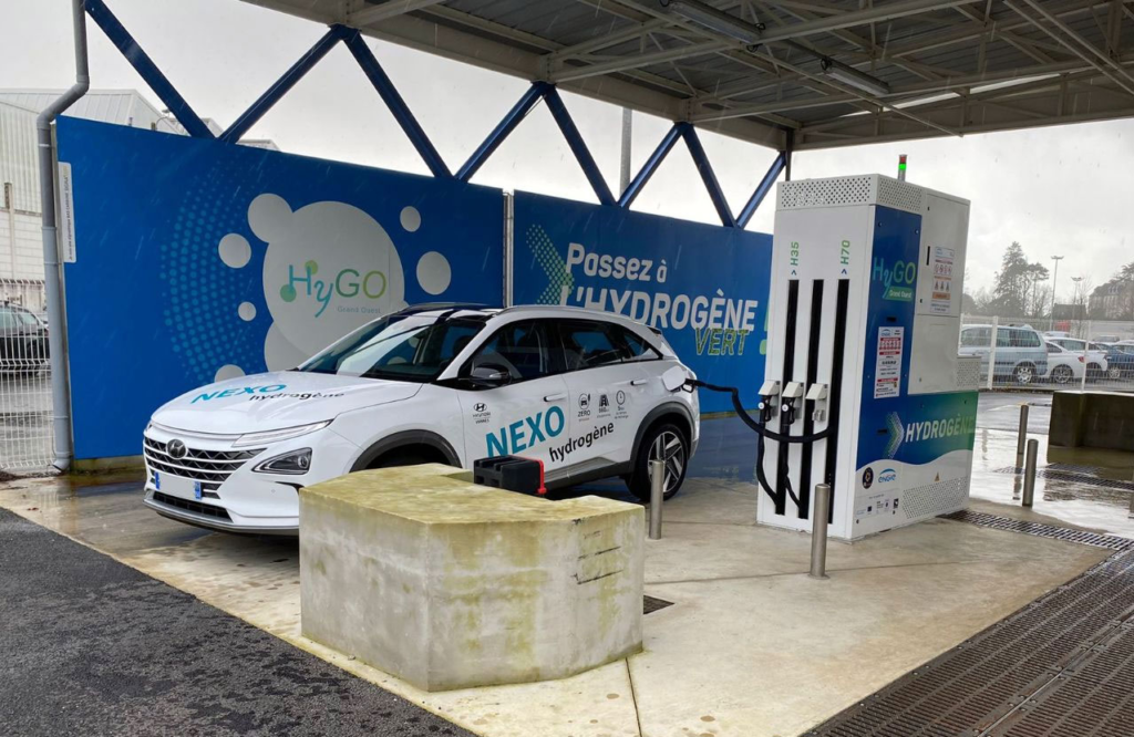 Vannes Unveils Groundbreaking Hygo Hydrogen Fueling Facility ...