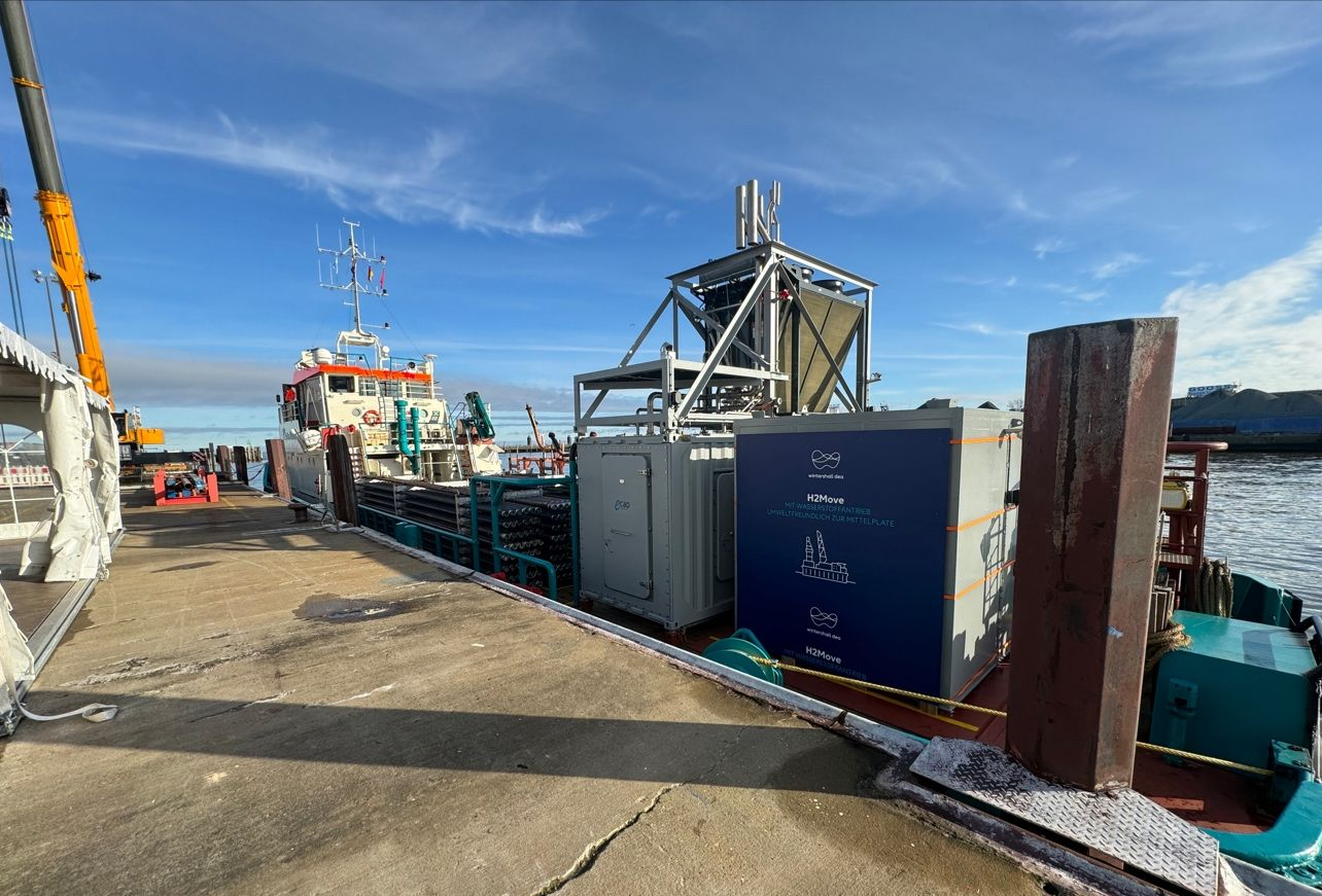 Fuel Cells: Landmark Achievement: Offshore Supply Vessel "Coastal ...