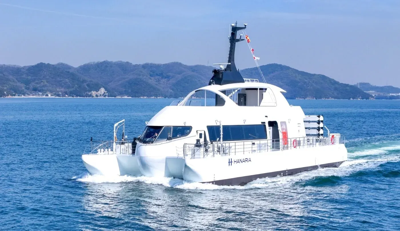Japan’s First Sightseeing Boat Powered by Hydrogen Fuel Cells and ...