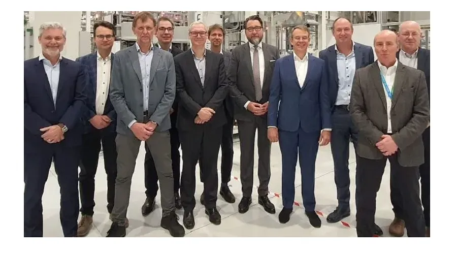 SolydEra Forms Strategic Alliance with Bosal Energy and VDL Groep to ...