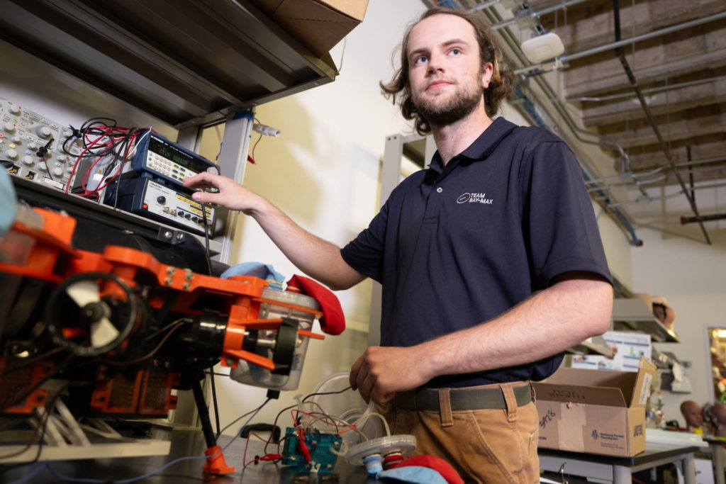 Underwater Robot Pioneers New Energy-Efficient Buoyancy Control Using ...