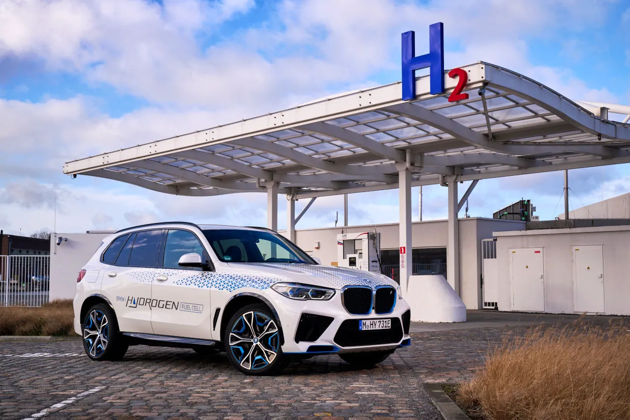 BMW "Evaluating" Hydrogen Racing With Focus On Fuel Cells - FuelCellsWorks
