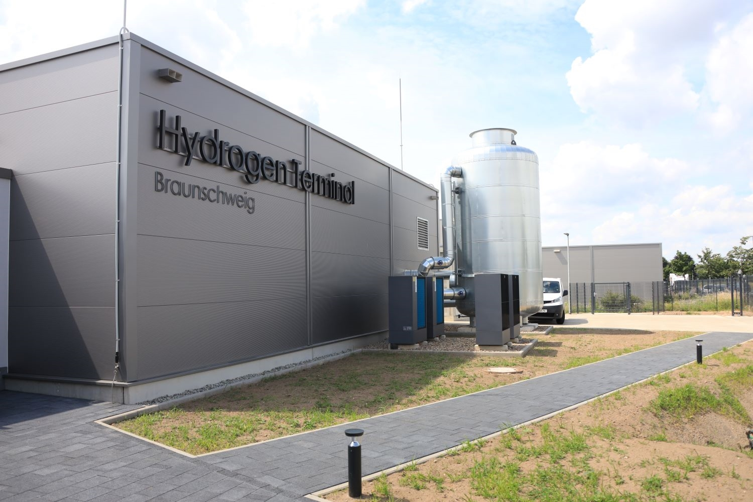 Braunschweig Hydrogen Terminal Has Opened At The Airport - FuelCellsWorks