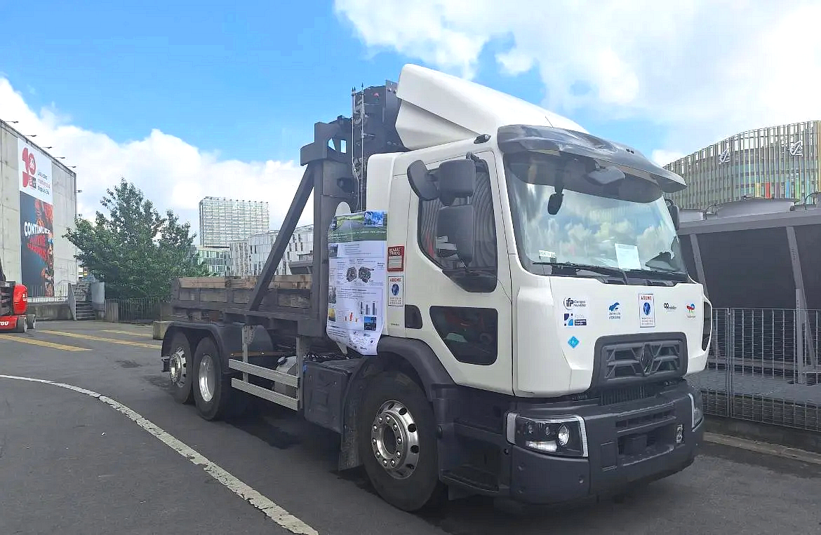 Renault Trucks Showcases Hydrogen Engine Innovations At SIA Powertrain ...