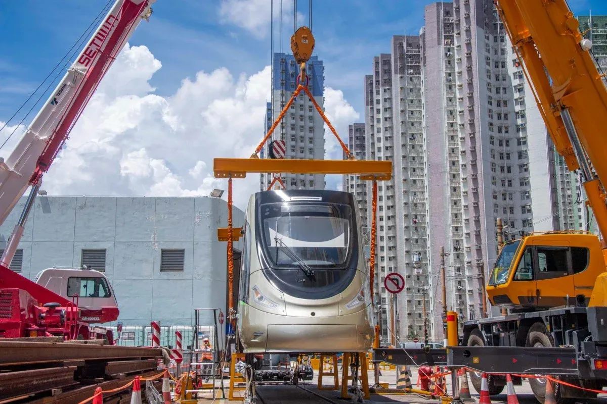 Hong Kong Launches First Hydrogen-Powered Light Rail Train in Move ...