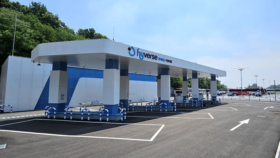 SK E&S Unveils New Liquid Hydrogen Charging Station in Icheon ...