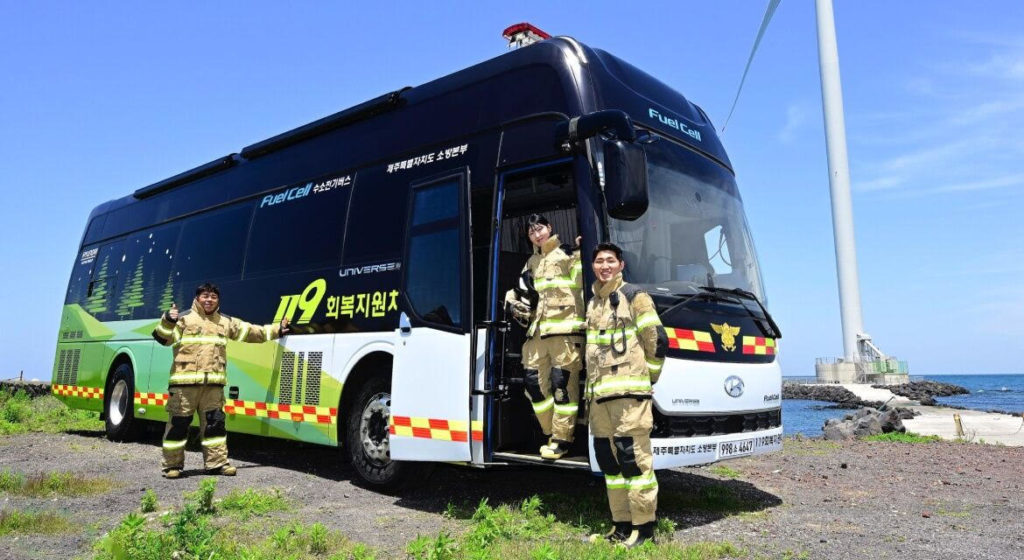 Hyundai Motor Group Donates Hydrogen Fuel Cell Support Bus For ...