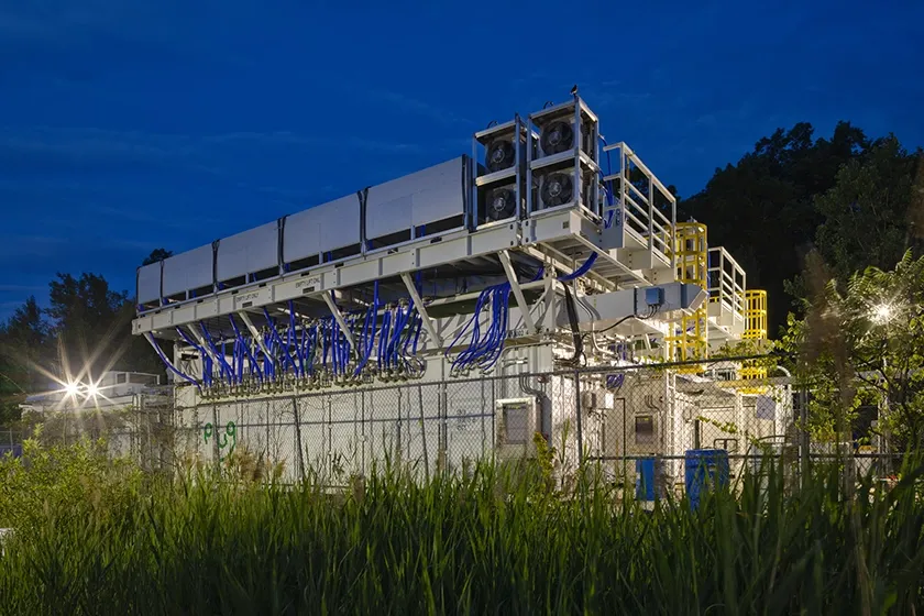 Plug Power: Hydrogen Fuel Cells in Data Centers–a Clean Energy Revolution